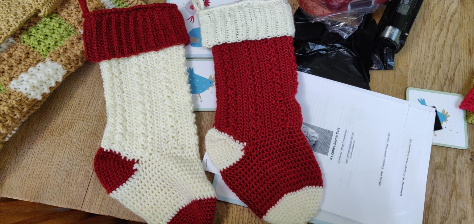 Robin's Stocking - the only stocking pattern you will need! - Sunflower ...