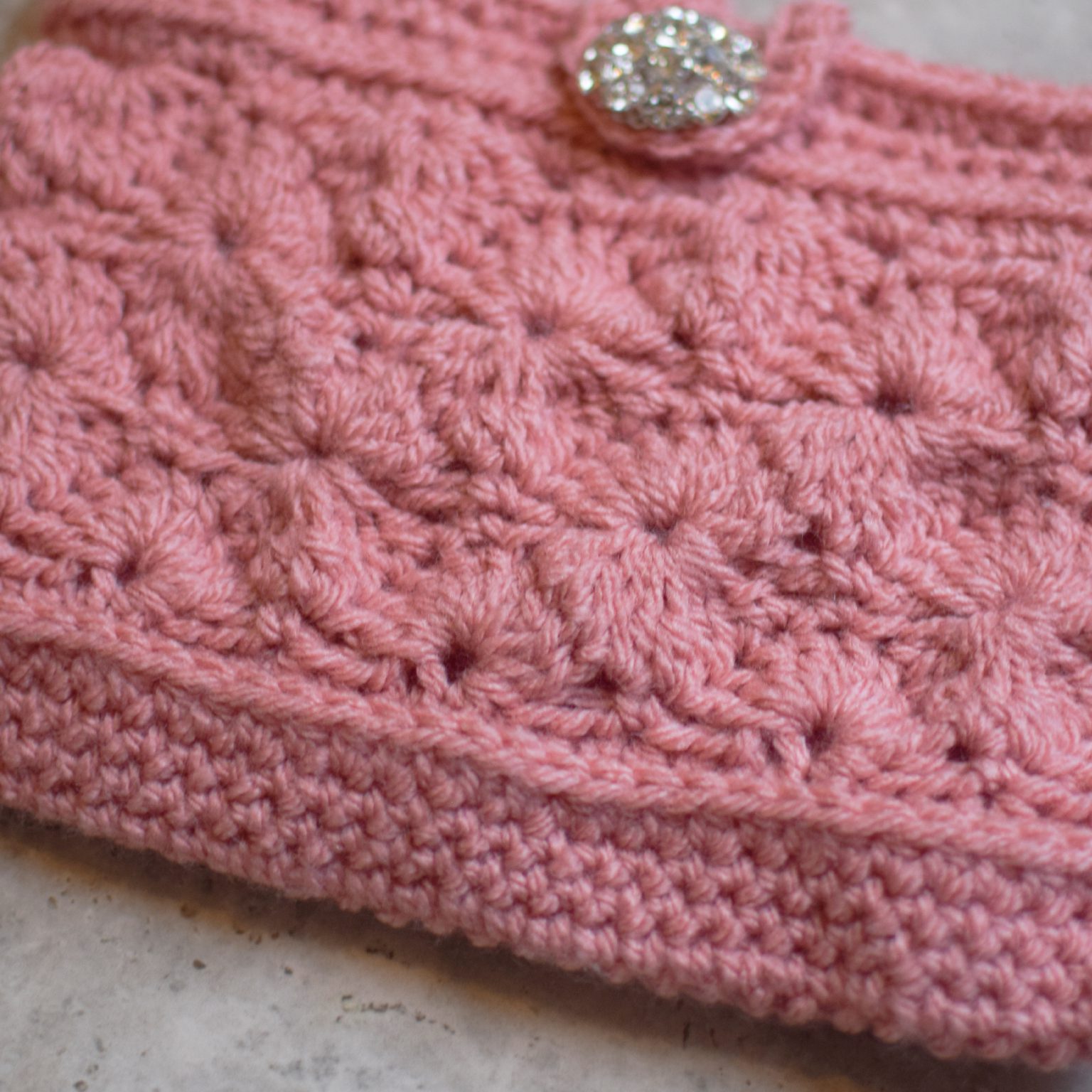 The Aurora Make-up Bag - a Great Free Crochet Pattern - Sunflower ...