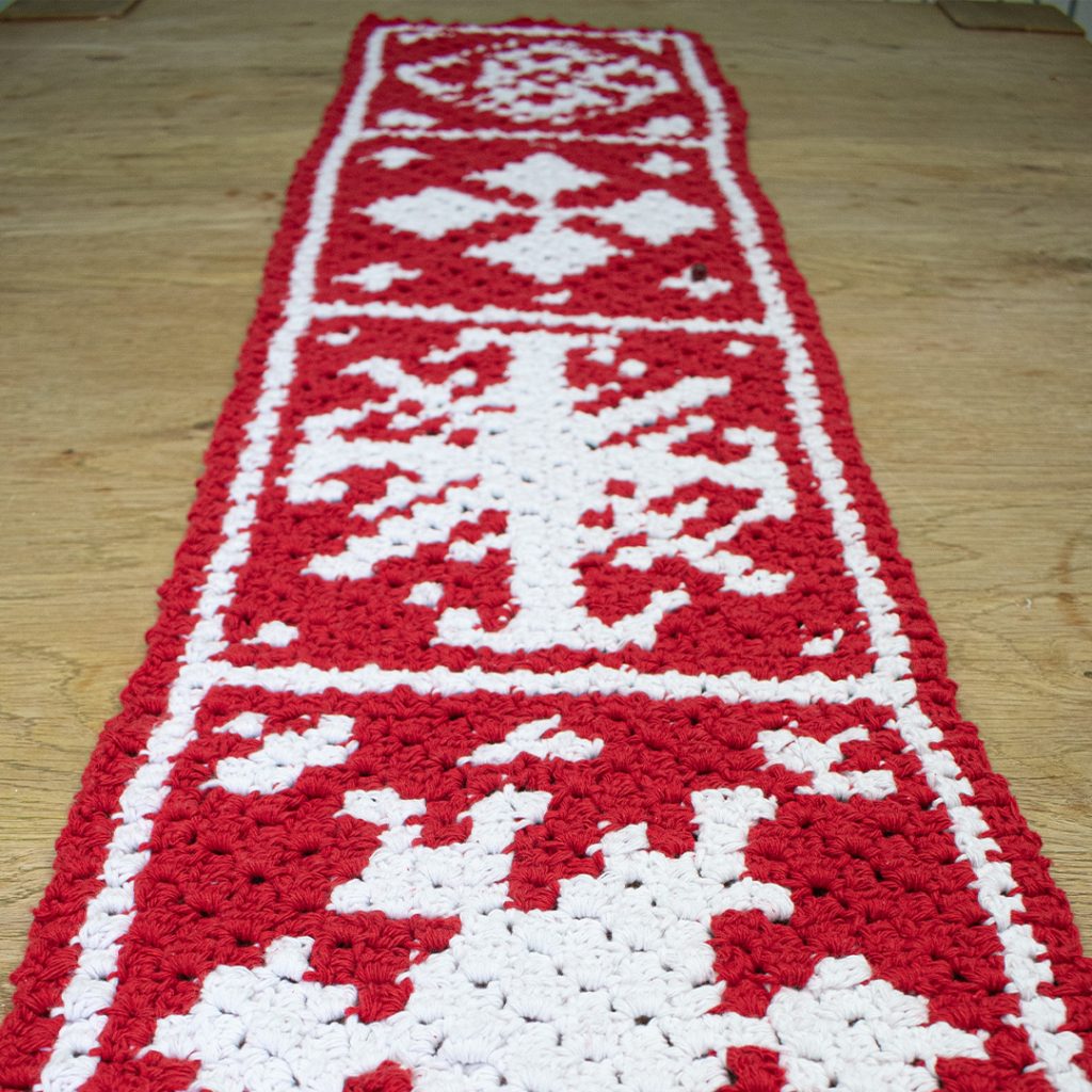 Nordic Snowflake Table Runner - Sunflower Cottage Crochet