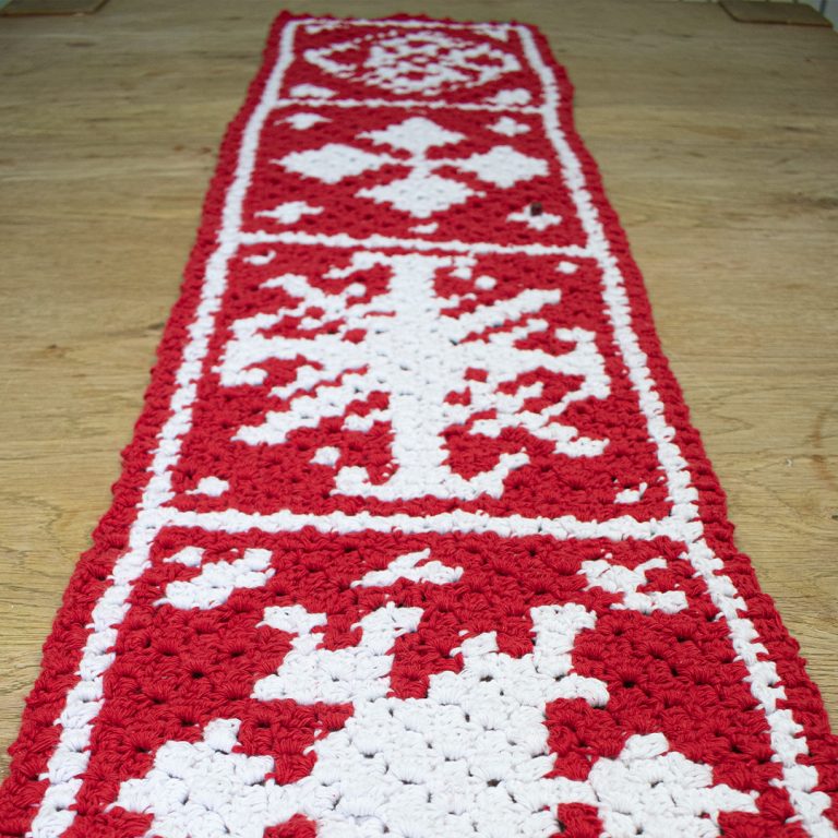 Nordic Snowflake Table Runner - Sunflower Cottage Crochet