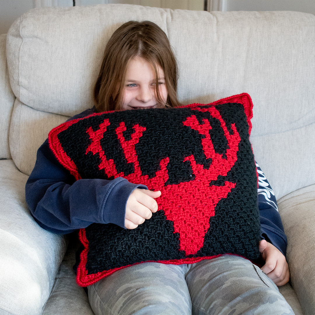 Stag Throw Pillow - Free pattern - Sunflower Cottage Crochet