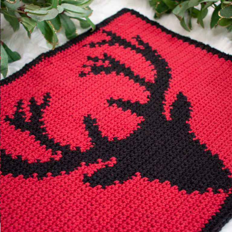 Stag Placemat Pattern - Sunflower Cottage Crochet