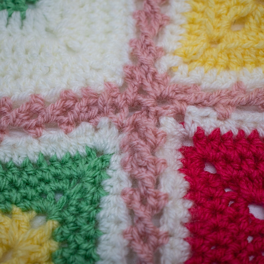 How to Crochet the Flat Braid Join - Sunflower Cottage Crochet